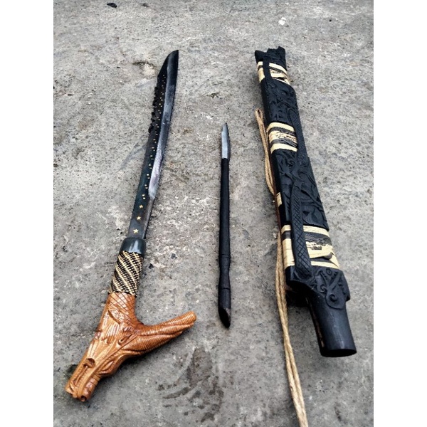 Jual SENJATA MANDAU KHAS DAYAK KALIMANTAN | Shopee Indonesia