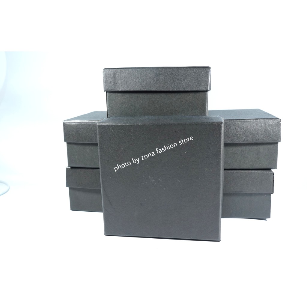 Jual KOTAK BOX KADO KOTAK POLOS EXKLUSIF 12x12x6 Cm | Shopee Indonesia