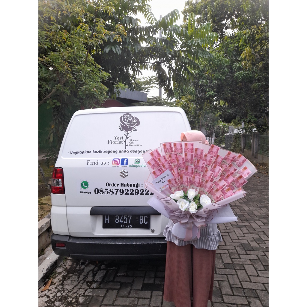 Jual ( bisa dikirim hari ini ) Money Bouquet Premium || SOUVENIR UANG ...