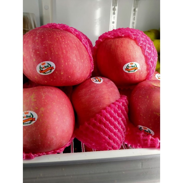 Jual Apel Fuji Besar 1Kg | Shopee Indonesia