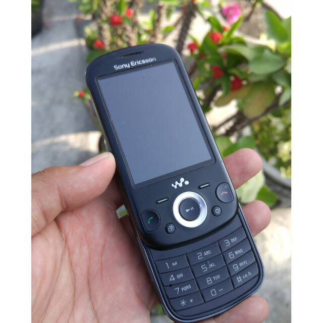 Jual Sony Ericsson W20 W20i ZYLO Walkman Kondisi Istimewa dan Mulus ...
