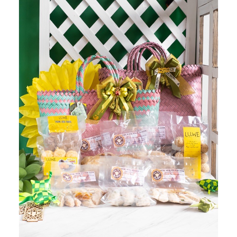 Jual HAMPERS RAYA LU.WE (Woven Bag Medium) Hampers Ramadhan | Hampers ...
