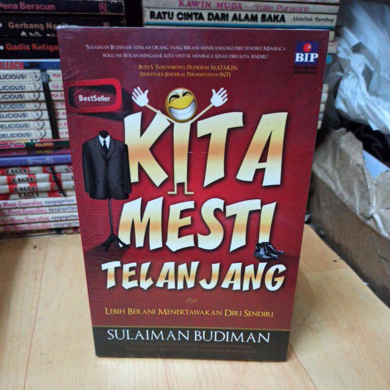 Jual buku KITA MESTI TELANJANG LEBIH BERANI MENERTAWAKAN DIRI SENDIRI ...