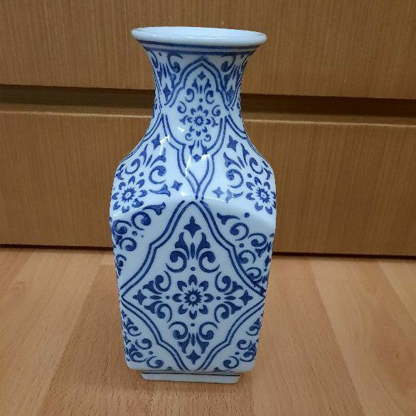 Jual Vas bunga keramik biru putih model kotak ukuran tinggi 20cm ...