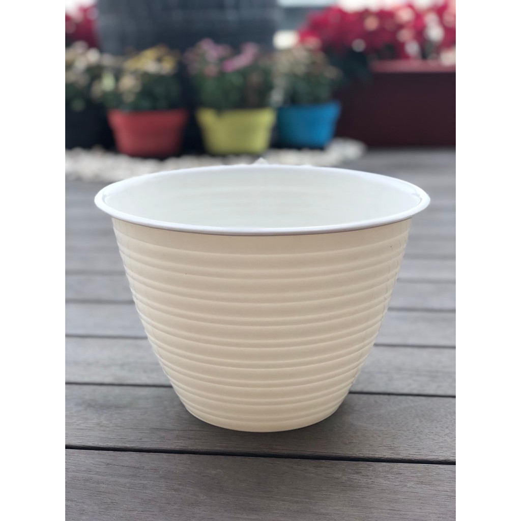 Jual Pot Bunga Plastik Tawon 27 cm putih | Shopee Indonesia