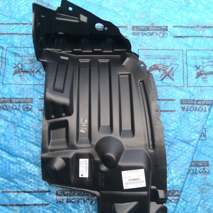 Jual 5370B424 Liner Fender Depan Kanan, Depan Mitsubishi Triton Tahun ...