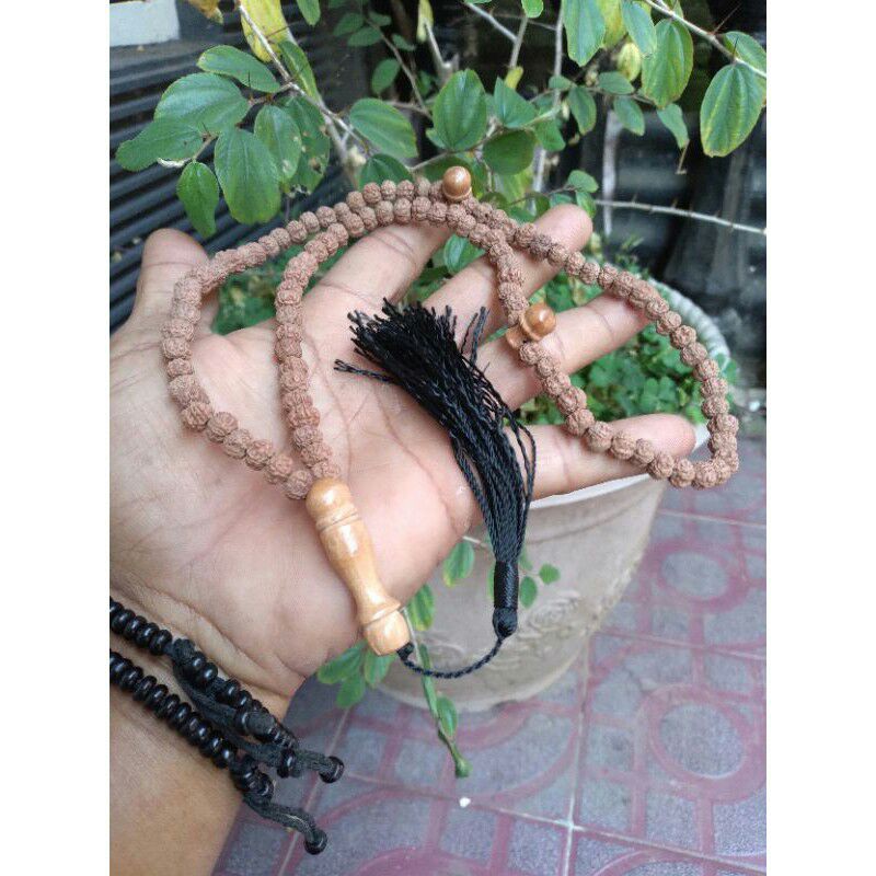 Jual Tasbih genitri muslim 8mm tasbih biji buah genitri asli Tasbih ...
