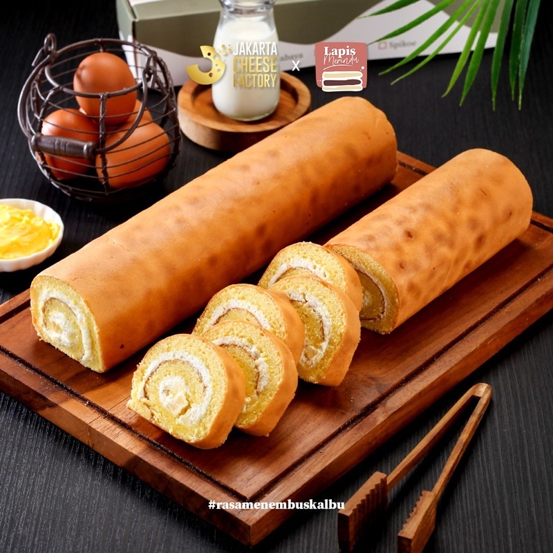 Jual Bolu Gulung Jakarta Cheese Factory | Shopee Indonesia