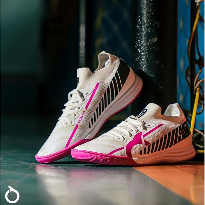Jual SEPATU FUTSAL ORTUSEIGHT LIBERTE IN WHITE | Shopee Indonesia