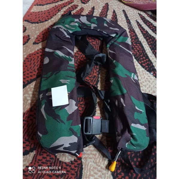 Jual Inflatable life Jacket Pelampung Gas Co2 Original TNI | Shopee ...