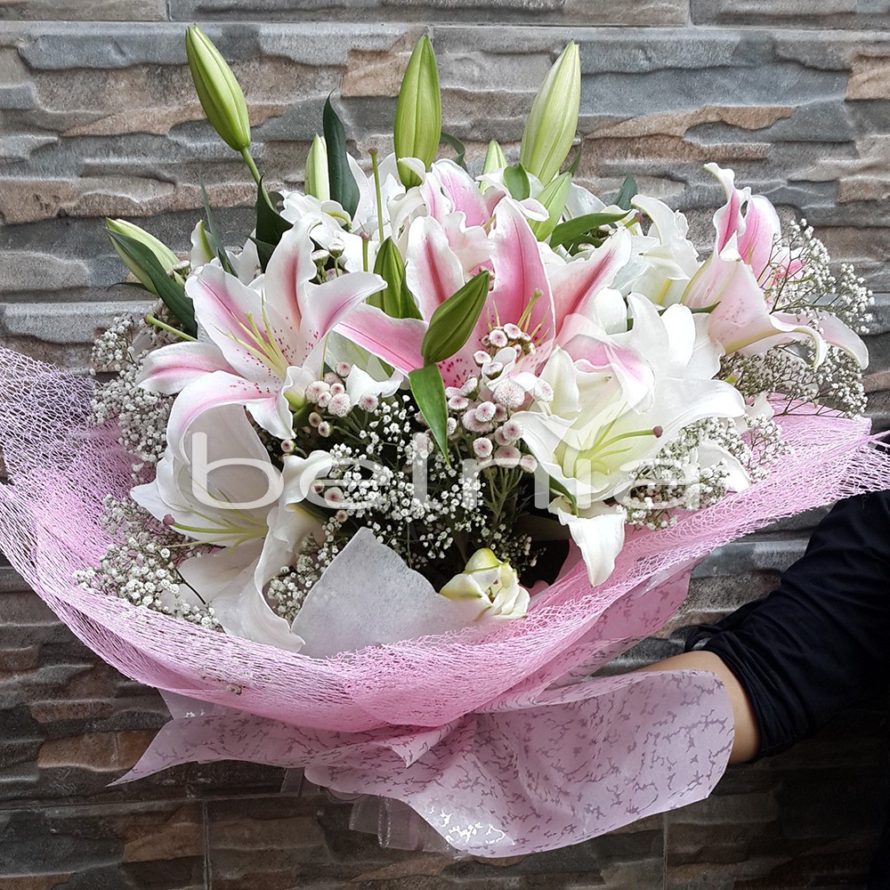 Jual Hand Bouquet Fresh Lily Flower Buket Bunga Tangan Asli Lili ...