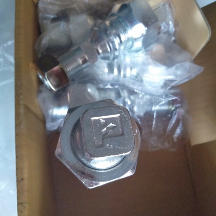 Jual Baut Roda belakang Canter ps125 kiri | Shopee Indonesia