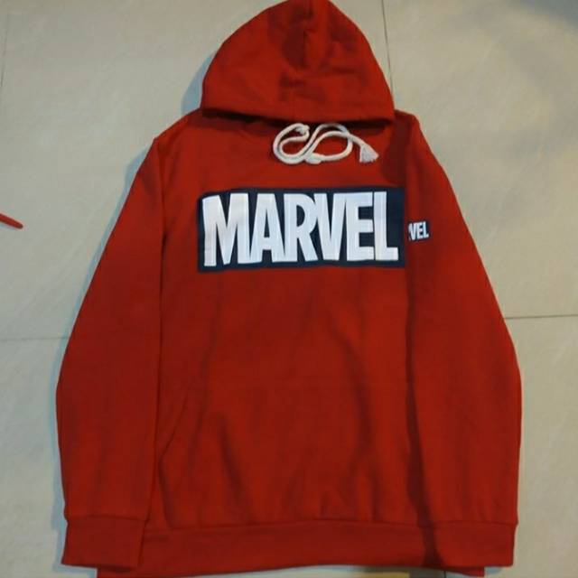 Jual sweater hoodie marvel dengan varian warna merah | Shopee Indonesia