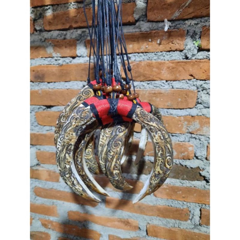 Jual Kalung Taring Babi Batik Etnik Dayak Isi 10 Pcs | Shopee Indonesia
