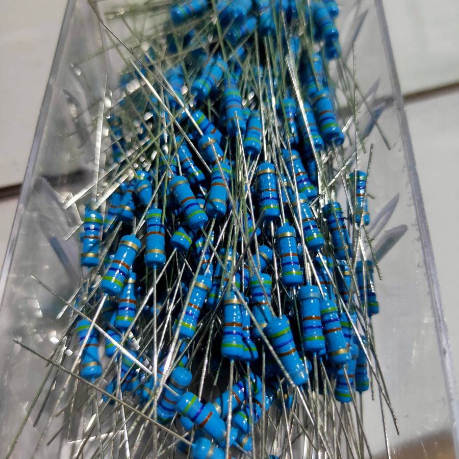 Jual Resistor 47K Ohm 1/2 Watt Karbon 5% per 10 pcs | Shopee Indonesia