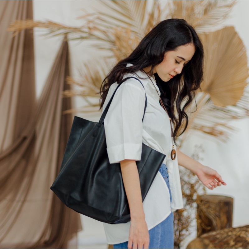 Jual YARA BAG (BLACK) FREE CUSTOM NAMA UKIR NAMA | WAJIB BACA DESKRIPSI ...