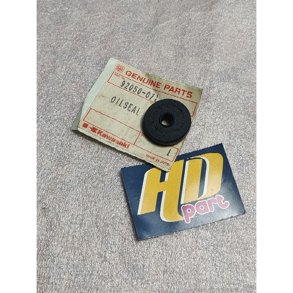 Jual oil seal kawasaki 92050-071 original Made in Japan | Shopee Indonesia