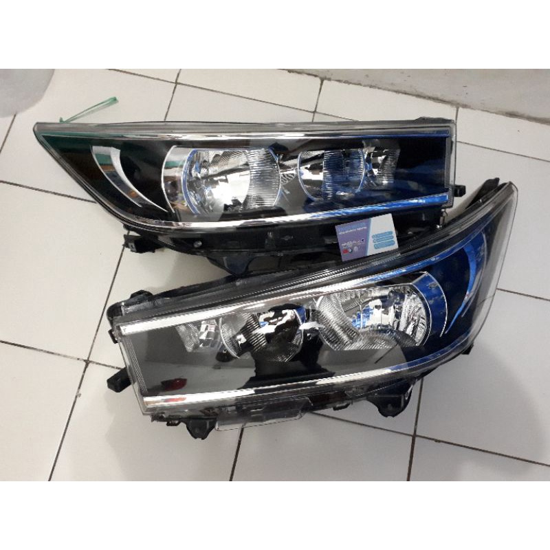 Jual Headlamp Lampu Depan Innova Reborn type G / V 2016 2017 2018 2019 ...