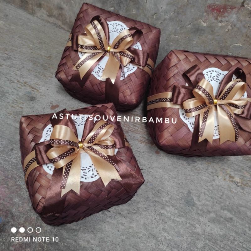 Jual SEPASANG BESEK WARNA 15-25CM FREE PITA POLKA PREMIUM / besek mini ...