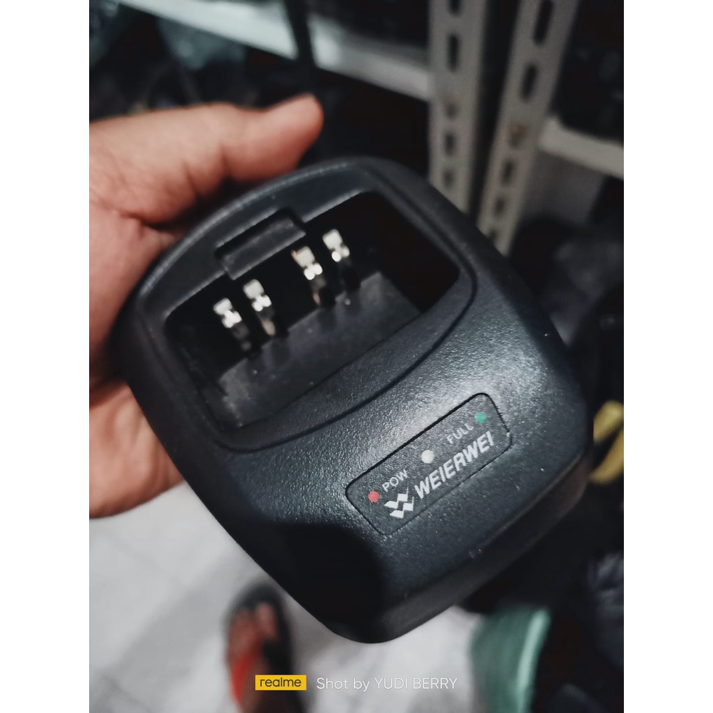 Jual Charger ht weierwei vev Casan weierwei 3288 kondisi mati fisik mulus blm pernah dibongkar ...