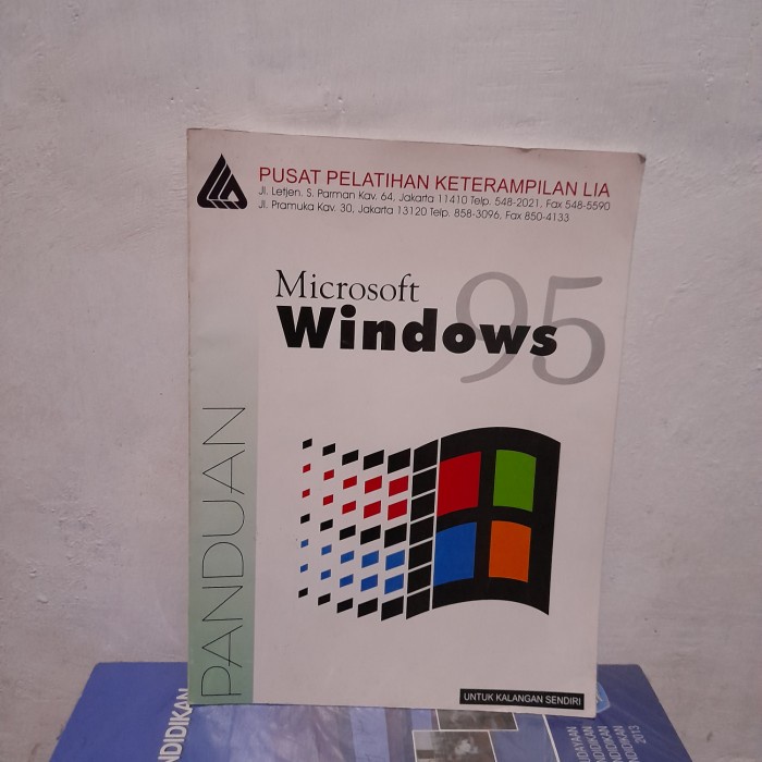 Jual ORIGINAL BUKU Panduan Microsoft Windows 95 Pusat Pelatihan Keterampilan LIA | Shopee Indonesia