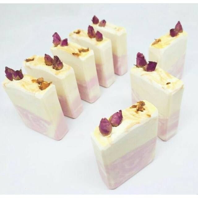 Jual SMOOTHING ROSE SILK SOAP BAR | Shopee Indonesia