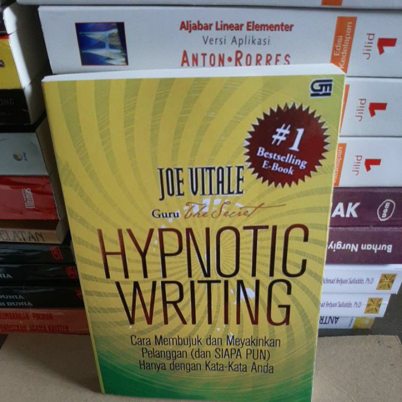 Jual HYPNOTIC WRITING " CARA MEMBUJUK DAN MEYAKINKAN PELANGGAN " JOE VITALE | Shopee Indonesia