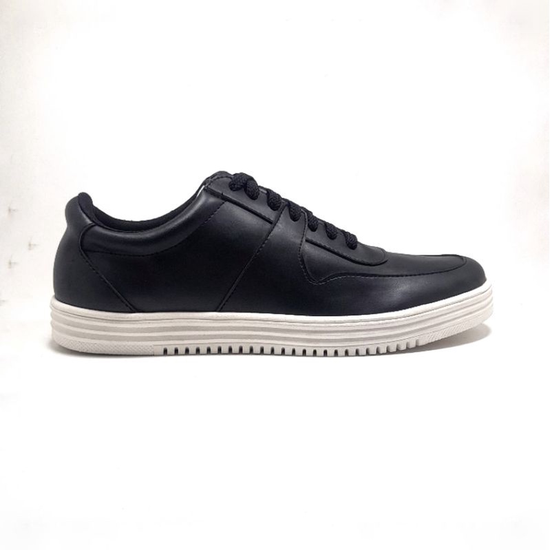 Jual Sepatu Sneakers Pria Sepatu Pria kasual Hitam Putih tali 39-44 ...