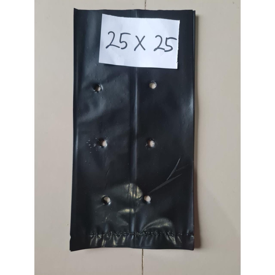 Jual polybag plastik hitam berlubang ukuran 25x25 per lembar | Shopee ...