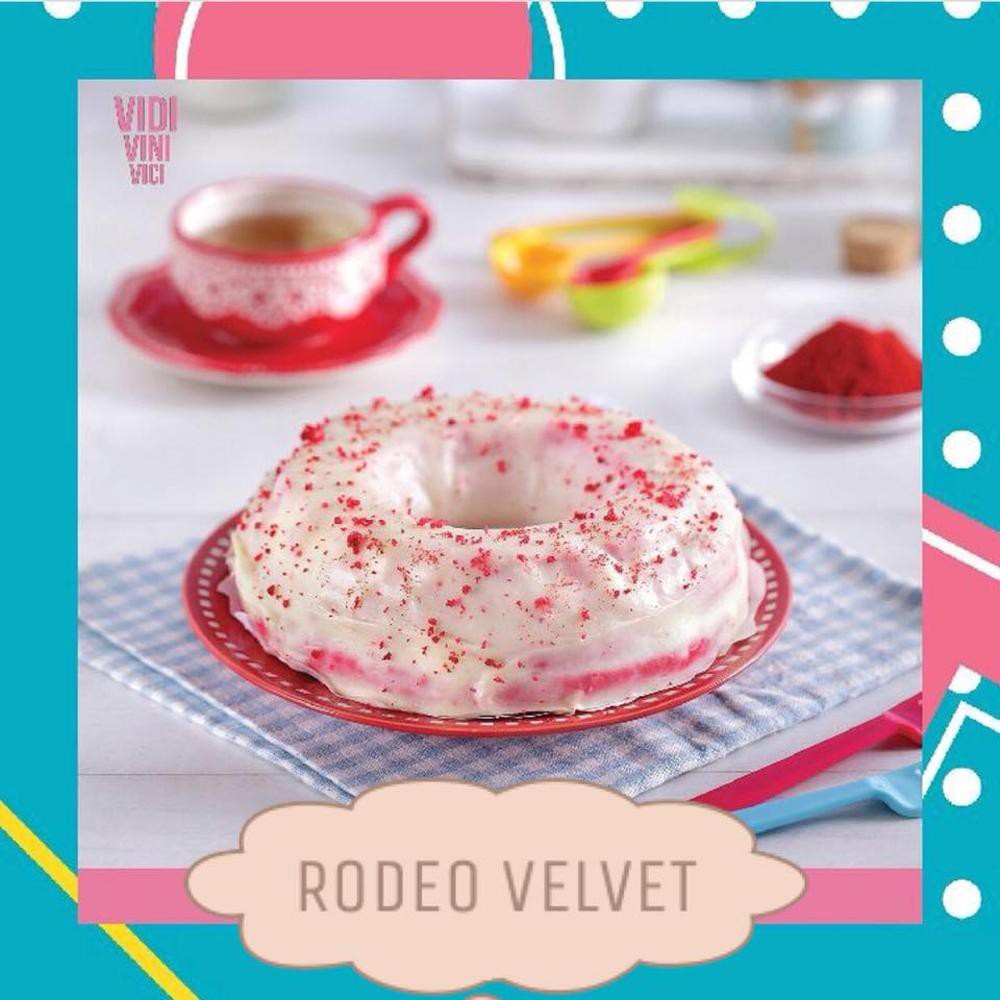 Jual Vidi Vini Vici Rodeo Velvet / Oleh-oleh Khas Surabaya | Shopee ...