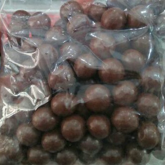 Jual L'agie Golden City choco ball 250 gr permen biskuit coklat bulat ...