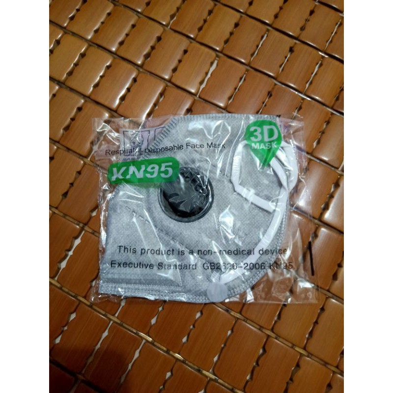 Jual MASKER KN95 RESPIRATOR KATUP HITAM | Shopee Indonesia