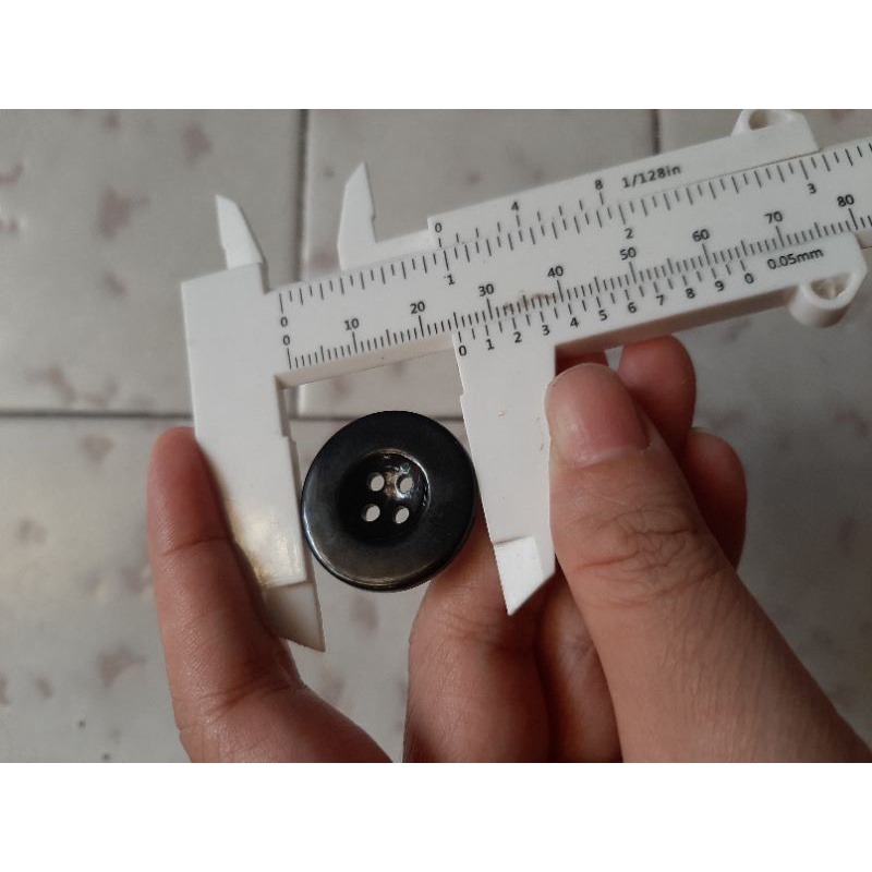 Jual Kancing Hitam 2,5cm/3,5cm/3,8cm Kancing Jas Hitam Satuan | Shopee ...