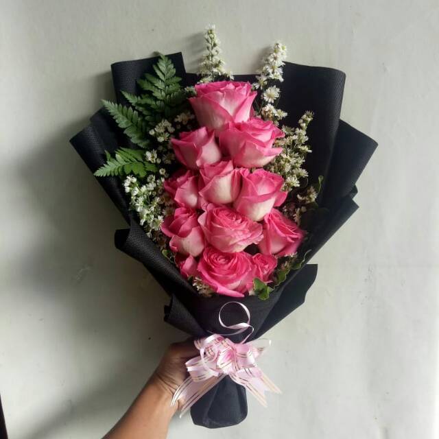 Jual Bucket Bunga Mawar Asli | Hadiah Ulang Tahun | Bucket Wisuda ...