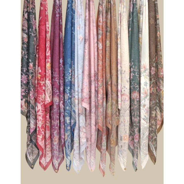 Jual READY Dubai series by buttonscarves (Vanilla VOAL REG) | Shopee ...