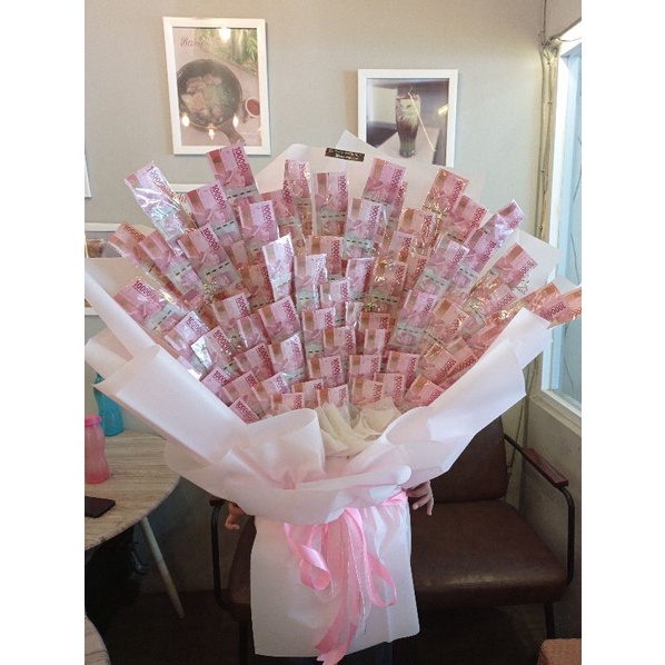 Jual Hand bouquet / Buket duit / Buket uang / Anniversary / Ulangtahun ...