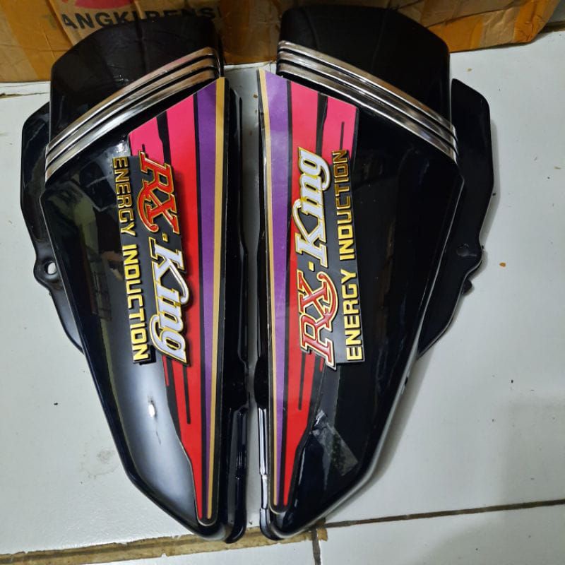Jual tutup aki box accu rx king tahun 1995 warna merah set stiker dan ...