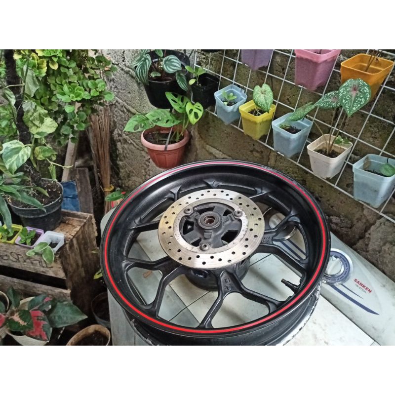 Jual Velg r25 r 25 mt25 mt 25 pelek racing palang original ori copotan ...