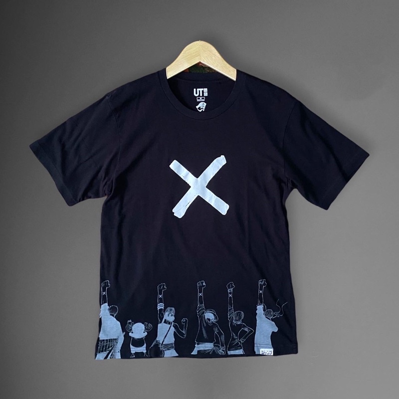 Jual THRIFT Uniqlo x One Piece Celebrate The 50th Anniversary Of ...