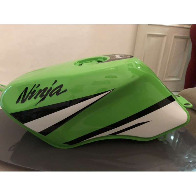 Jual Tangki bensin ninja rr new 150 hijau anniversary Original Kawasaki ...