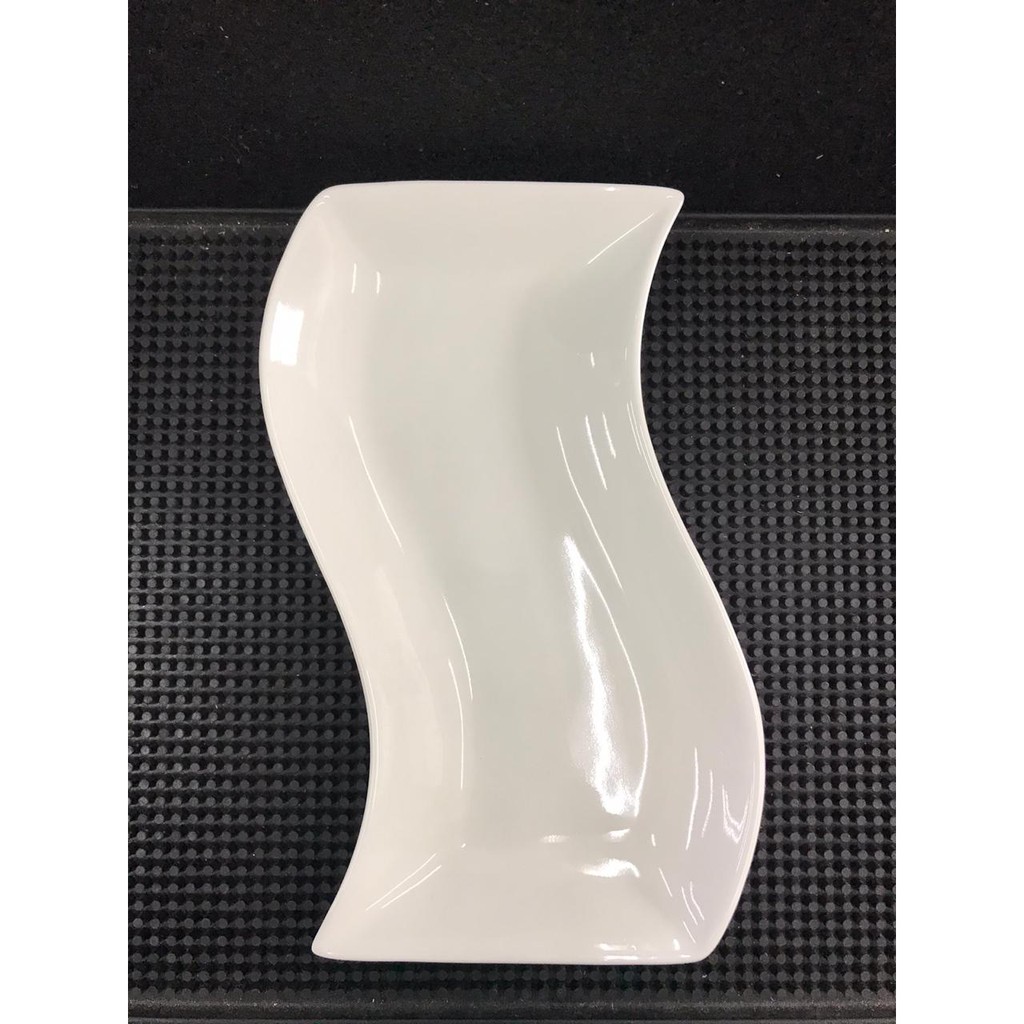Jual Legacy Piring Ombak Wave Dish Saji Keramik 26,3 cm | Shopee Indonesia