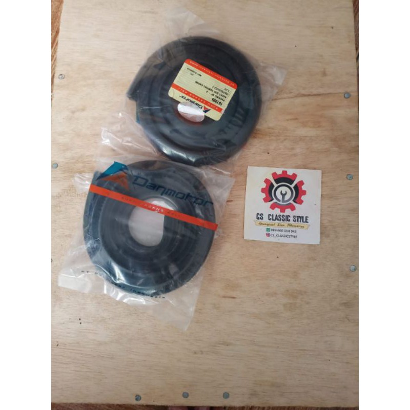 Jual Karet Lis List Box Tempong Sayap Kanan Kiri Vespa Original ...
