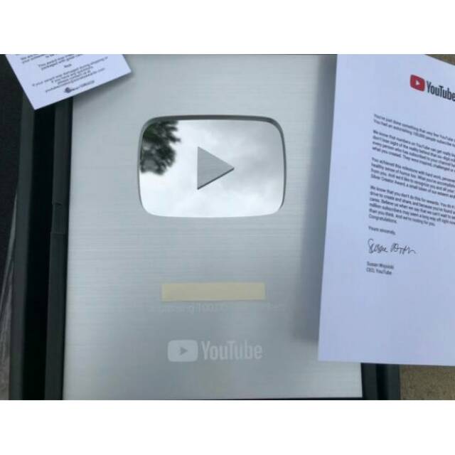 Jual Replika Sliver Play Button Youtube Kualitas OK Keren Bisa desin ...