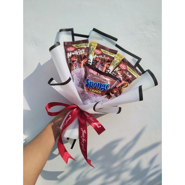 Jual Buket Snack free packing free kartu ucapan bouquet makanan bucket ...
