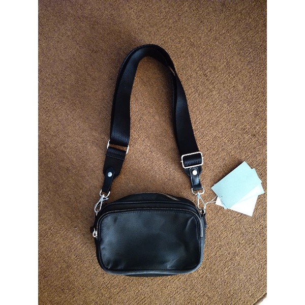 Jual Tas Slingbag Sling bag Hnm H&m Nylon Hitam Black | Shopee Indonesia