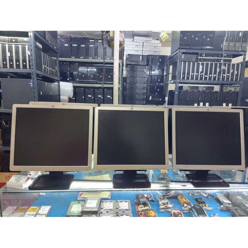 Jual MONITOR MURAH DELL/HP 17-19inch SQUARE LIKE NEW KOMPLIT KABLE ORI ...