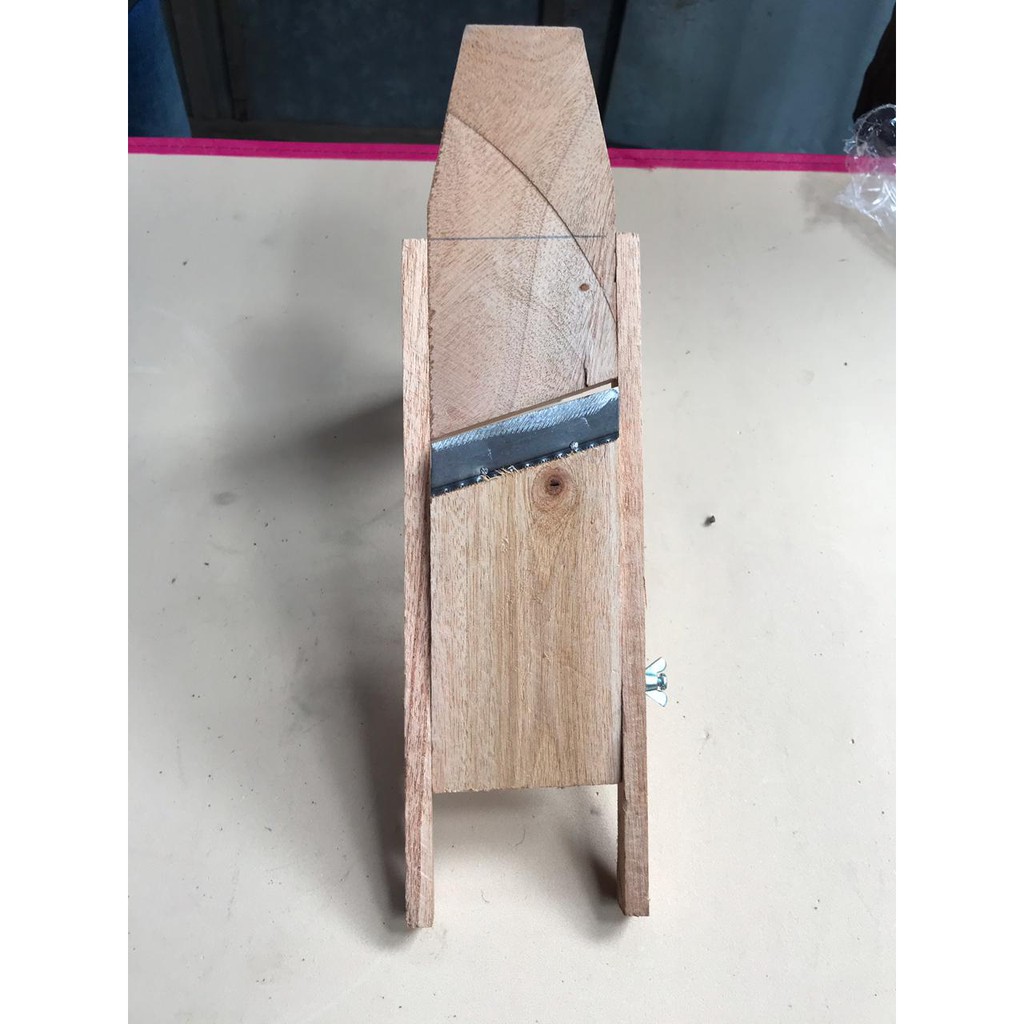 Jual Parutan kayu serbaguna / parutan kelapa / parutan keripik - ISTANA ...