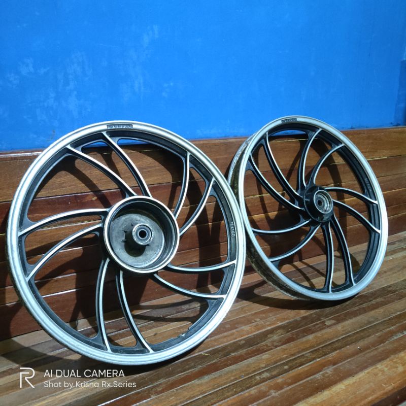 Jual velg pelek velk CEFIRO rxking rx king Ring 18 1.60/1.60 Cat ...