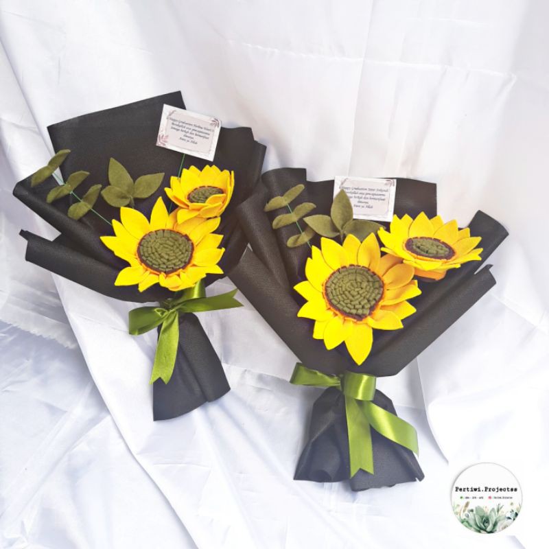 Jual bucket bunga matahari , bucket wisuda | Shopee Indonesia