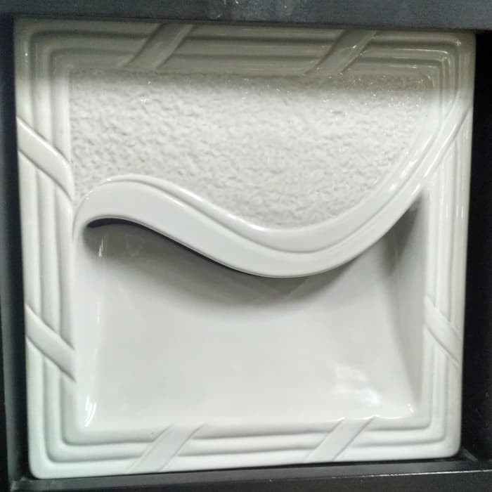 Jual Roster Ventilasi Lubang Angin 30x30 Colonial Putih | Shopee Indonesia